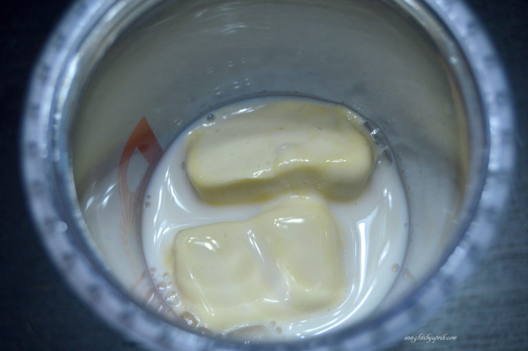 Melting protein powder ice cubes - Soccer Mom Life