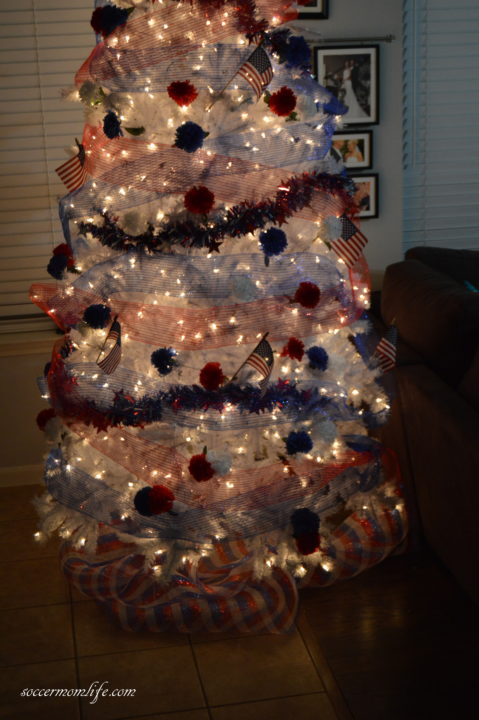 4th of July Decorated Tree - Soccer Mom Life